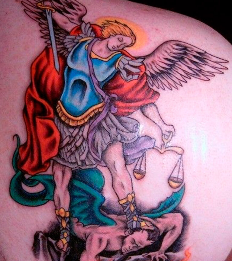 Tatuajes de San Miguel Arcángel: 👼 Significado + imágenes - Rey Tatuaje